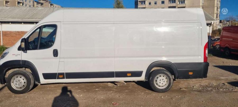 White Fiat Ducato 2017 in Kaunas, with an engine capacity of 2.29 L and mileage of 230 thousand km for 4200 €, photo 7 on AUTOMOTO.COM.LV