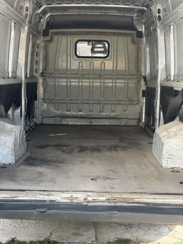 White Fiat Ducato 2017 in Kaunas, with an engine capacity of 2.30 L and mileage of 349 thousand km for 4600 €, photo 8 on AUTOMOTO.COM.LV