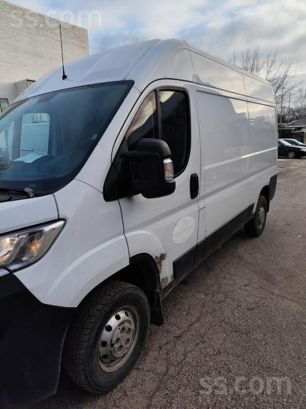 White Fiat Ducato 2018 in Rezekne, with an engine capacity of 2.30 L and mileage of 557 thousand km for 7000 €, photo 2 on AUTOMOTO.COM.LV