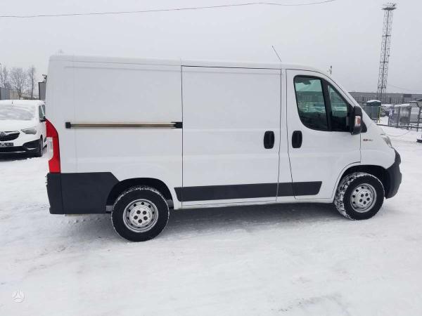 White Fiat Ducato 2018 in Kaunas, with an engine capacity of 2.29 L and mileage of 295 thousand km for 5999 €, photo 6 on AUTOMOTO.COM.LV