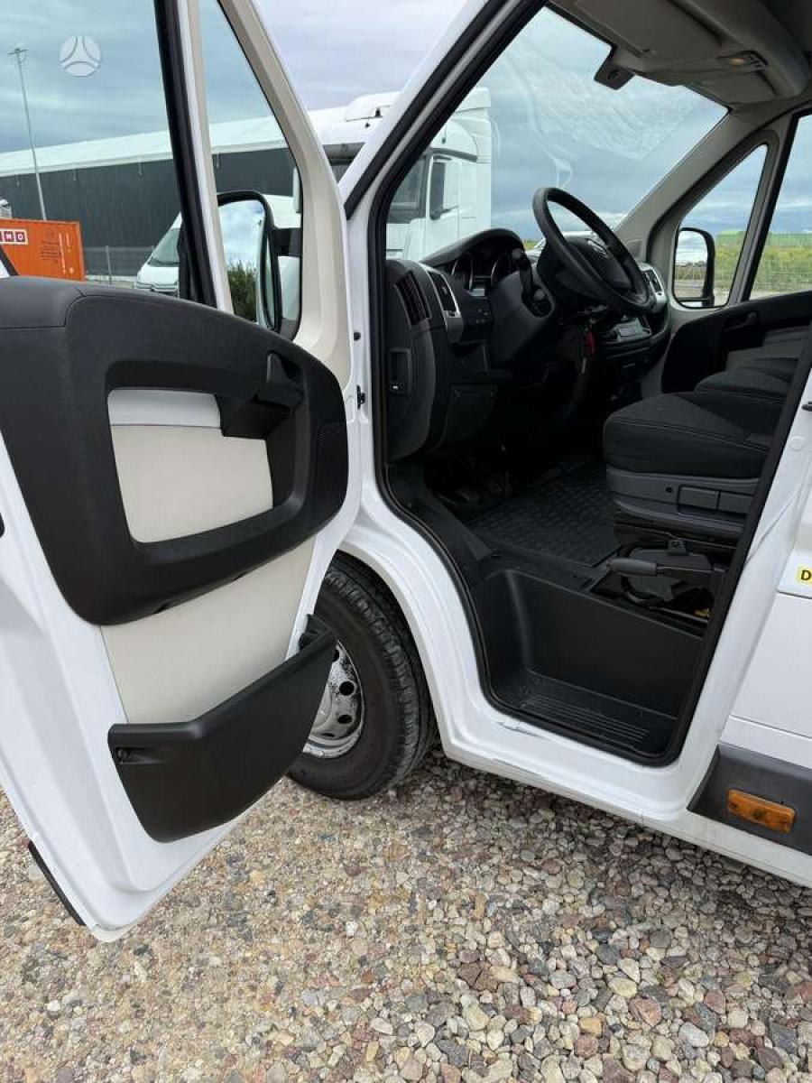 White Fiat Ducato 2018 in Vilnius, with an engine capacity of 2.30 L and mileage of 383 thousand km for 9900 €, photo 16 on AUTOMOTO.COM.LV