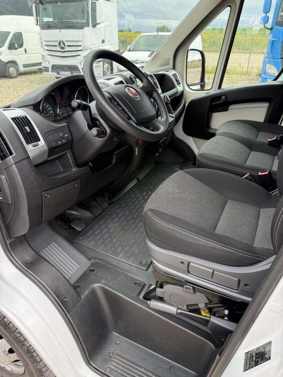 White Fiat Ducato 2018 in Vilnius, with an engine capacity of 2.30 L and mileage of 383 thousand km for 9900 €, photo 17 on AUTOMOTO.COM.LV