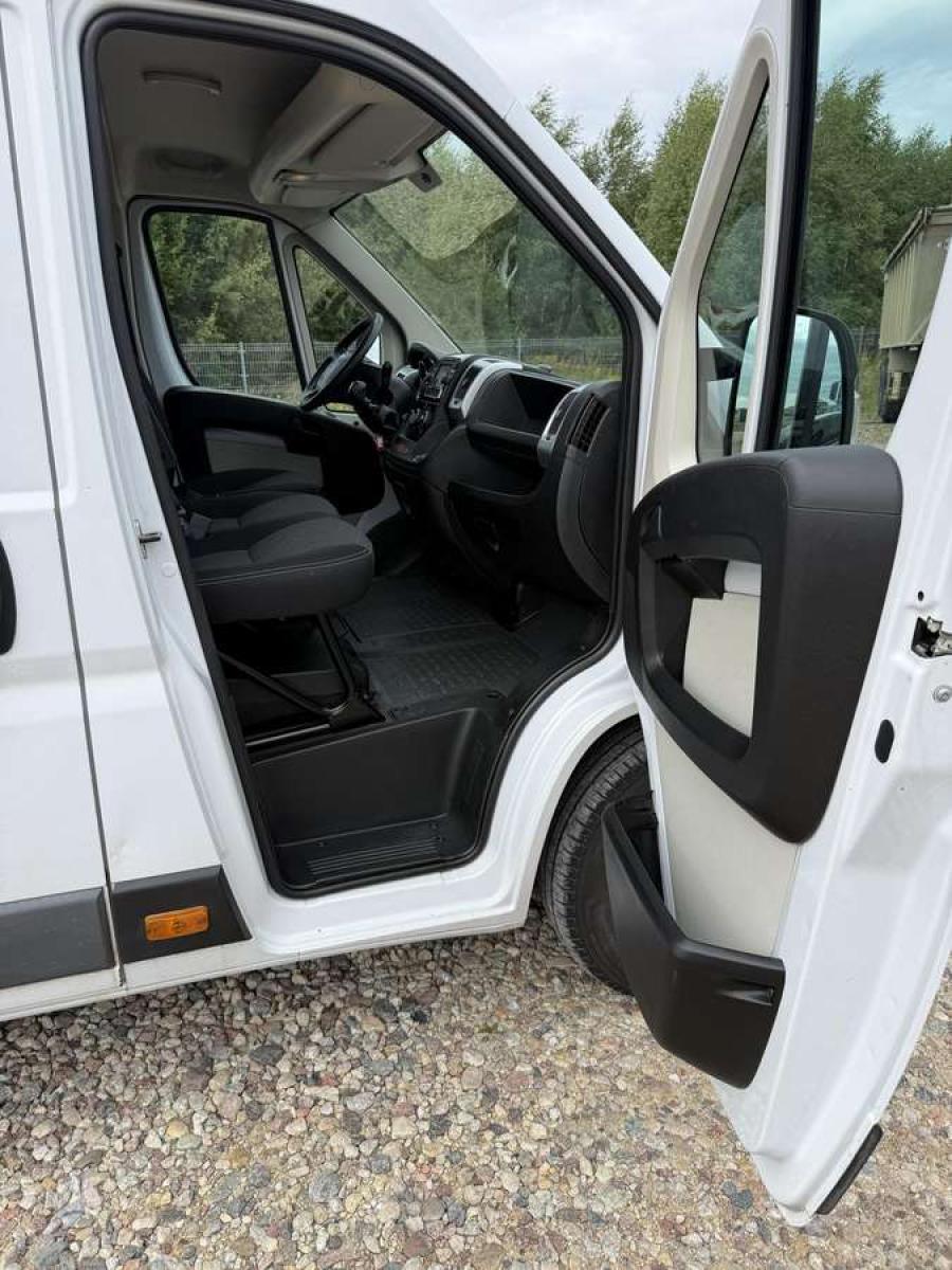 White Fiat Ducato 2018 in Vilnius, with an engine capacity of 2.30 L and mileage of 383 thousand km for 9900 €, photo 18 on AUTOMOTO.COM.LV