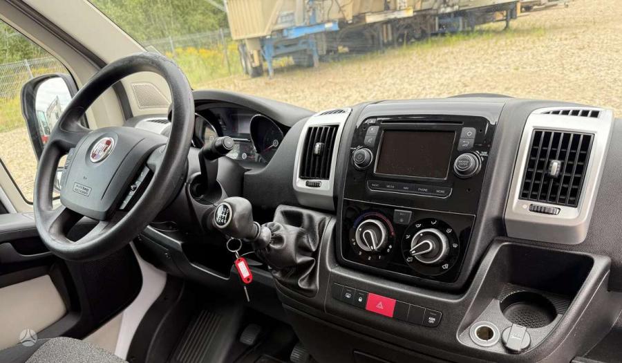 White Fiat Ducato 2018 in Vilnius, with an engine capacity of 2.30 L and mileage of 383 thousand km for 9900 €, photo 20 on AUTOMOTO.COM.LV
