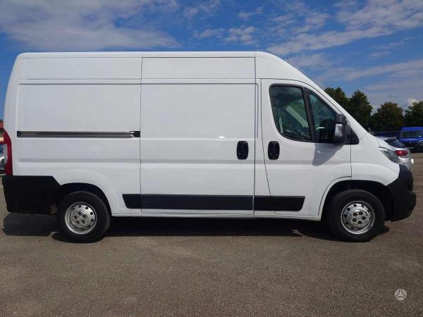 White Fiat Ducato 2018 in Taurage, with an engine capacity of 2.30 L and mileage of 190 thousand km for 10285 €, photo 2 on AUTOMOTO.COM.LV