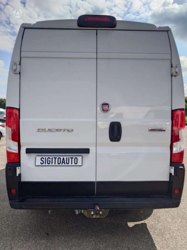 White Fiat Ducato 2018 in Taurage, with an engine capacity of 2.30 L and mileage of 190 thousand km for 10285 €, photo 4 on AUTOMOTO.COM.LV