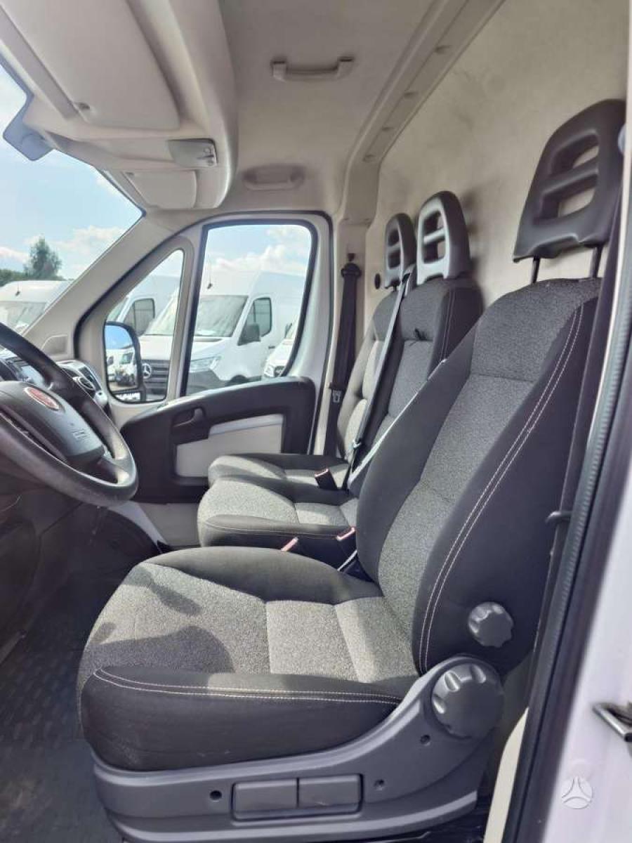 White Fiat Ducato 2018 in Taurage, with an engine capacity of 2.30 L and mileage of 190 thousand km for 10285 €, photo 13 on AUTOMOTO.COM.LV