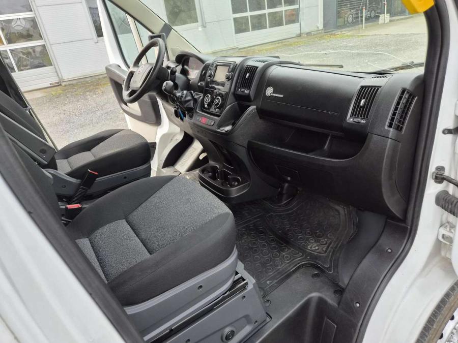 White Fiat Ducato 2018 in Kaunas, with an engine capacity of 2.30 L and mileage of 232 thousand km for 7850 €, photo 9 on AUTOMOTO.COM.LV