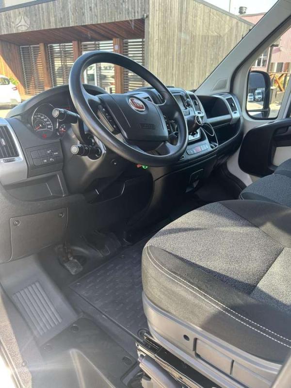 White Fiat Ducato 2018 in Kaunas, with an engine capacity of 2.30 L and mileage of 228 thousand km for 12500 €, photo 8 on AUTOMOTO.COM.LV