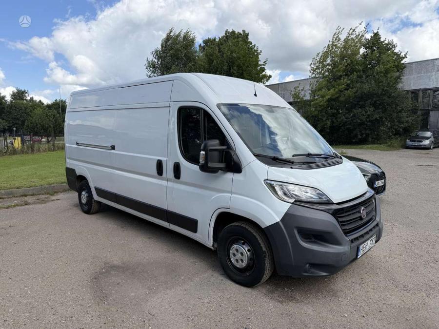 White Fiat Ducato 2019 in Panevezys, with an engine capacity of 2.30 L and mileage of 161 thousand km for 9800 €, photo 4 on AUTOMOTO.COM.LV