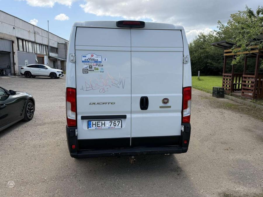 White Fiat Ducato 2019 in Panevezys, with an engine capacity of 2.30 L and mileage of 161 thousand km for 9800 €, photo 8 on AUTOMOTO.COM.LV