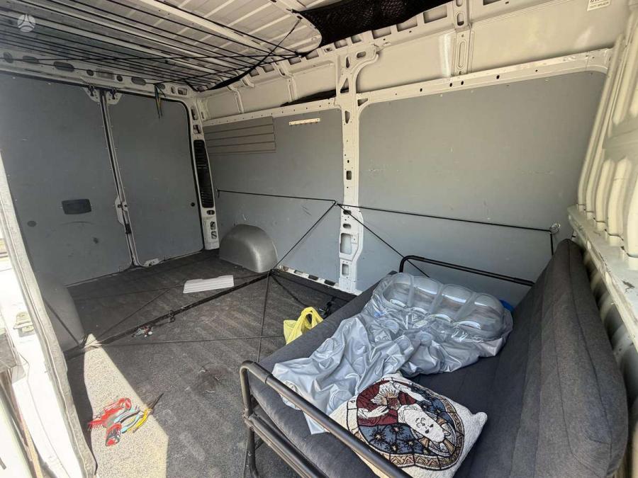 White Fiat Ducato 2019 in Panevezys, with an engine capacity of 2.30 L and mileage of 161 thousand km for 9800 €, photo 10 on AUTOMOTO.COM.LV