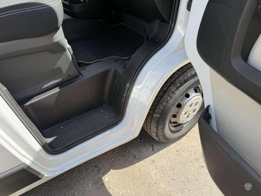 White Fiat Ducato 2019 in Panevezys, with an engine capacity of 2.30 L and mileage of 161 thousand km for 9800 €, photo 12 on AUTOMOTO.COM.LV