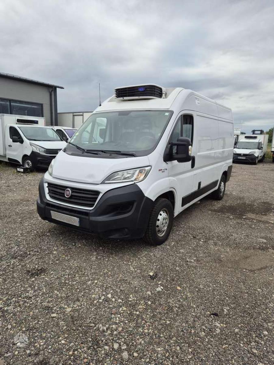 White Fiat Ducato 2019 in Kaunas, with an engine capacity of 2.30 L and mileage of 450 thousand km for 5980 €, photo 3 on AUTOMOTO.COM.LV