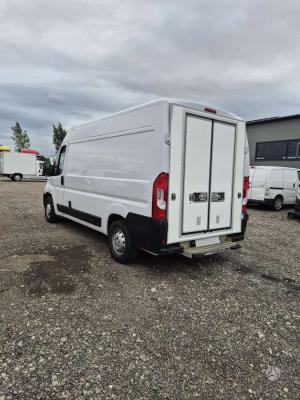 White Fiat Ducato 2019 in Kaunas, with an engine capacity of 2.30 L and mileage of 450 thousand km for 5980 €, photo 7 on AUTOMOTO.COM.LV