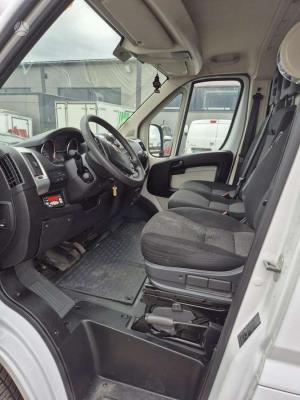 White Fiat Ducato 2019 in Kaunas, with an engine capacity of 2.30 L and mileage of 450 thousand km for 5980 €, photo 9 on AUTOMOTO.COM.LV
