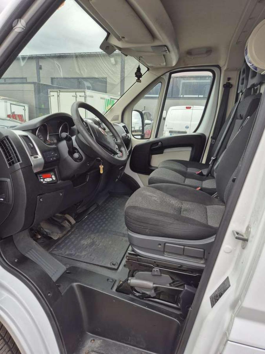 White Fiat Ducato 2019 in Kaunas, with an engine capacity of 2.30 L and mileage of 450 thousand km for 5980 €, photo 9 on AUTOMOTO.COM.LV
