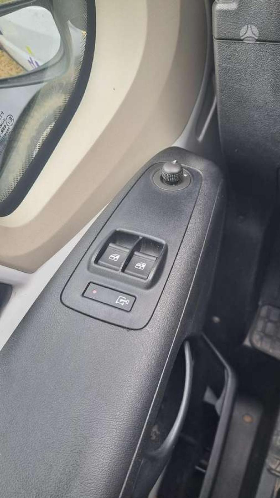 White Fiat Ducato 2019 in Panevezys, with an engine capacity of 2.30 L and mileage of 136 thousand km for 11000 €, photo 18 on AUTOMOTO.COM.LV