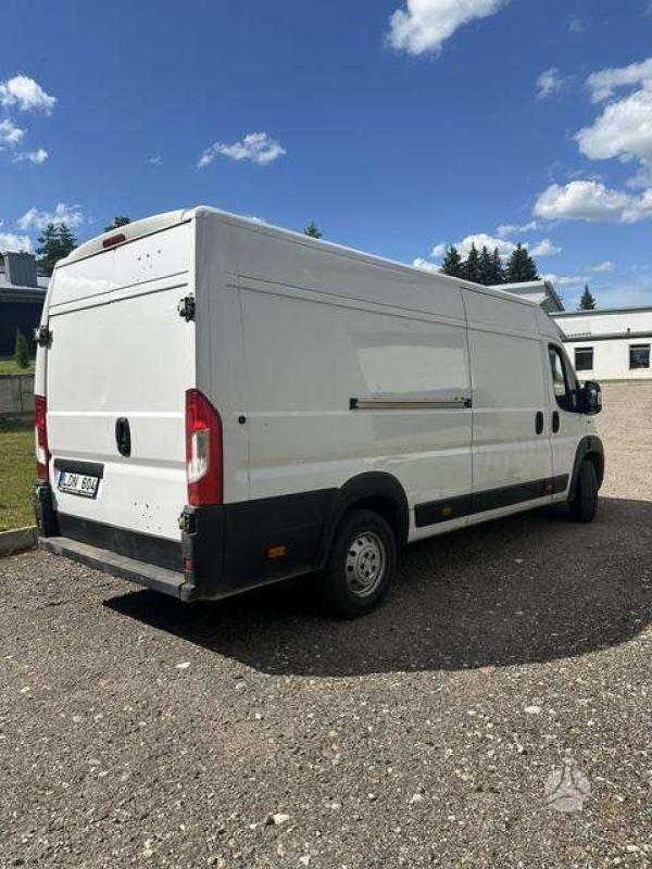 White Fiat Ducato 2019 in Alytus, with an engine capacity of 2.29 L and mileage of 258 thousand km for 9750 €, photo 3 on AUTOMOTO.COM.LV