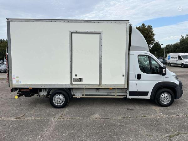 Fiat Ducato 2019 in Taurage on AUTOMOTO.COM.LV White Fiat Ducato 2019 in Taurage, with an engine capacity of 2.29 L and mileage of 307 thousand km for 11500 €, photo 5 on AUTOMOTO.COM.LV