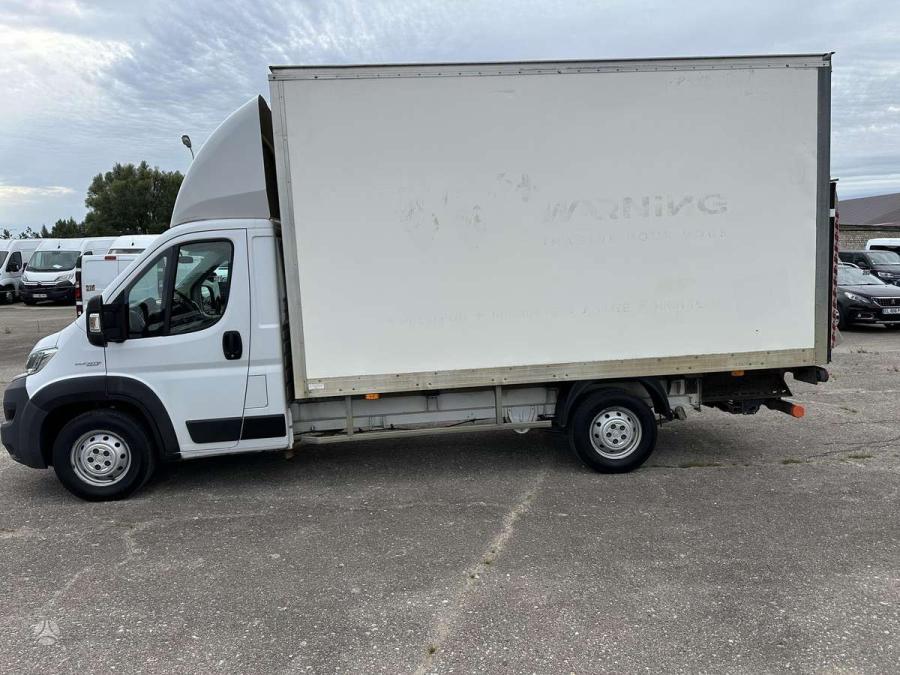 White Fiat Ducato 2019 in Taurage, with an engine capacity of 2.29 L and mileage of 307 thousand km for 11500 €, photo 9 on AUTOMOTO.COM.LV