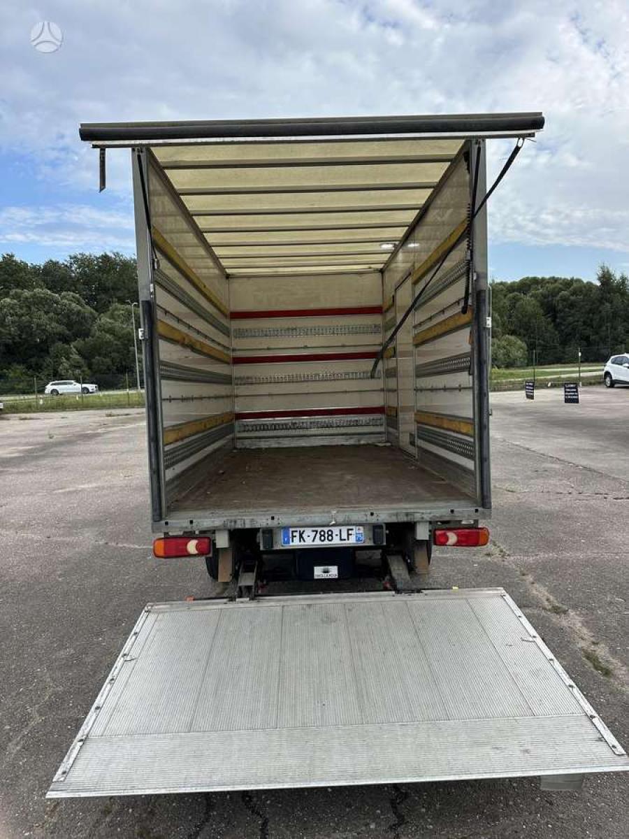 White Fiat Ducato 2019 in Taurage, with an engine capacity of 2.29 L and mileage of 307 thousand km for 11500 €, photo 23 on AUTOMOTO.COM.LV