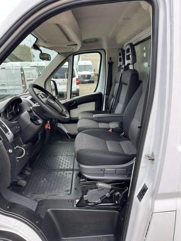 Balts Fiat Ducato 2019 Tauragė, ar dzinēja tilpumu 2.29 L un nobraukumu 307 tūkst. km par 11500 €, foto 11 vietnē AUTOMOTO.COM.LV