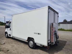 White Fiat Ducato 2020 in Taurage, with an engine capacity of 2.30 L and mileage of 205 thousand km for 11253 €, photo 5 on AUTOMOTO.COM.LV