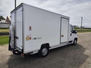 White Fiat Ducato 2020 in Taurage, with an engine capacity of 2.30 L and mileage of 205 thousand km for 11253 €, photo 6 on AUTOMOTO.COM.LV