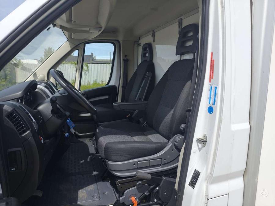 White Fiat Ducato 2020 in Taurage, with an engine capacity of 2.30 L and mileage of 205 thousand km for 11253 €, photo 12 on AUTOMOTO.COM.LV