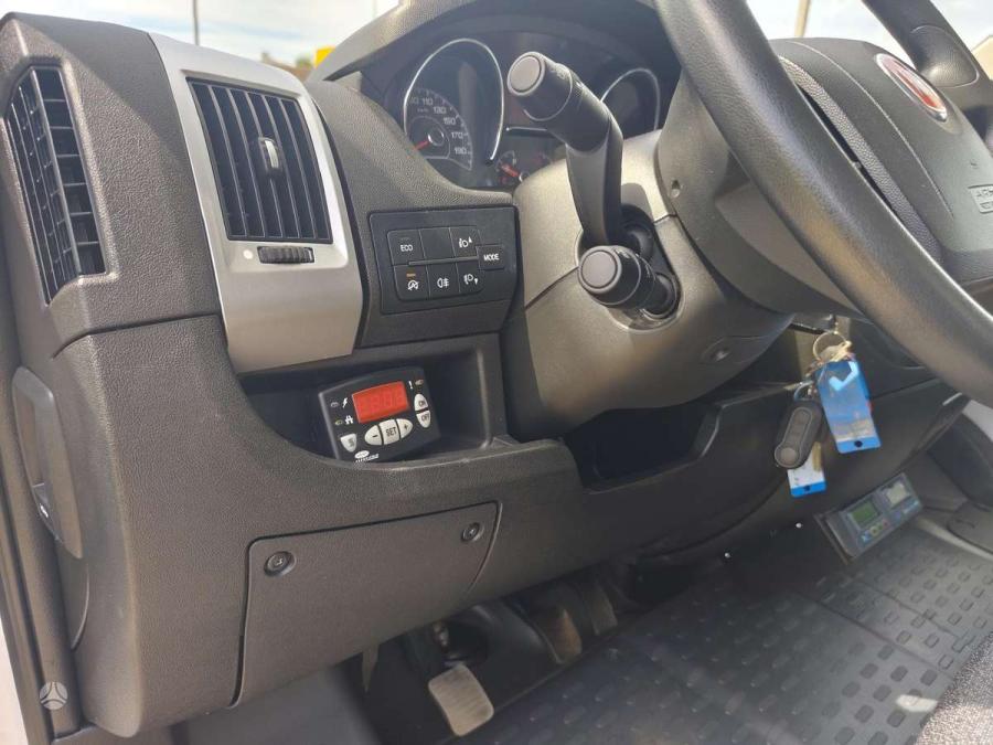 White Fiat Ducato 2020 in Taurage, with an engine capacity of 2.30 L and mileage of 205 thousand km for 11253 €, photo 13 on AUTOMOTO.COM.LV