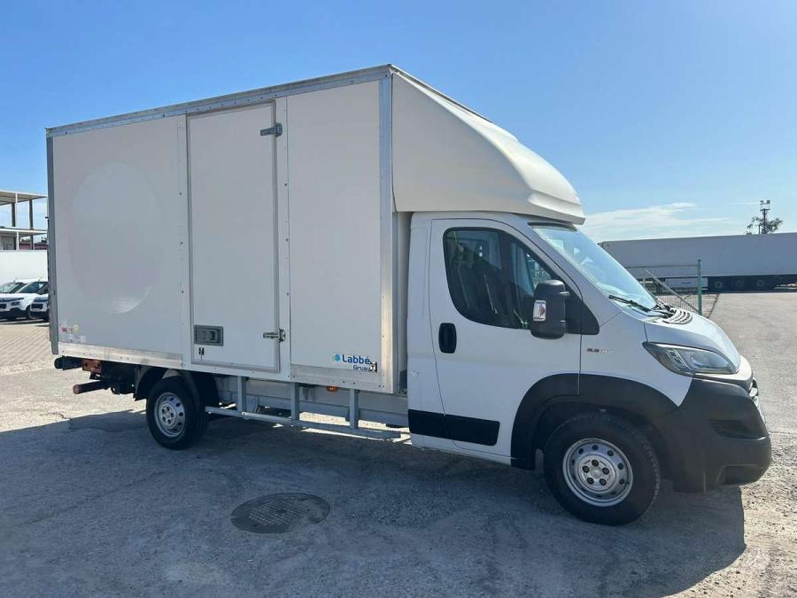 White Fiat Ducato 2020 in Kaunas, with an engine capacity of 2.30 L and mileage of 187 thousand km for 13800 €, photo 1 on AUTOMOTO.COM.LV