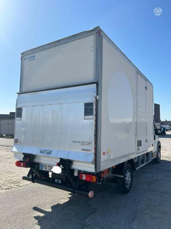 White Fiat Ducato 2020 in Kaunas, with an engine capacity of 2.30 L and mileage of 187 thousand km for 13800 €, photo 4 on AUTOMOTO.COM.LV