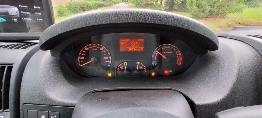 White Fiat Ducato 2021 in Elektrenai, with an engine capacity of 0.00 L and mileage of 28 thousand km for 14950 €, photo 10 on AUTOMOTO.COM.LV