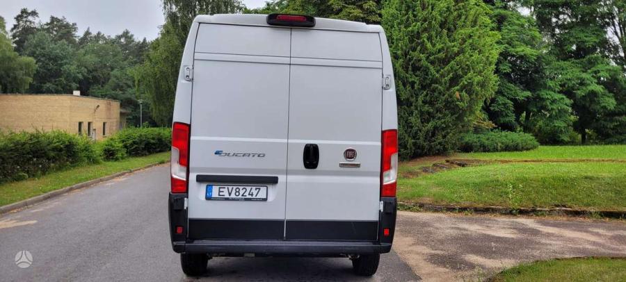 White Fiat Ducato 2021 in Elektrenai, with an engine capacity of 0.00 L and mileage of 28 thousand km for 14950 €, photo 13 on AUTOMOTO.COM.LV