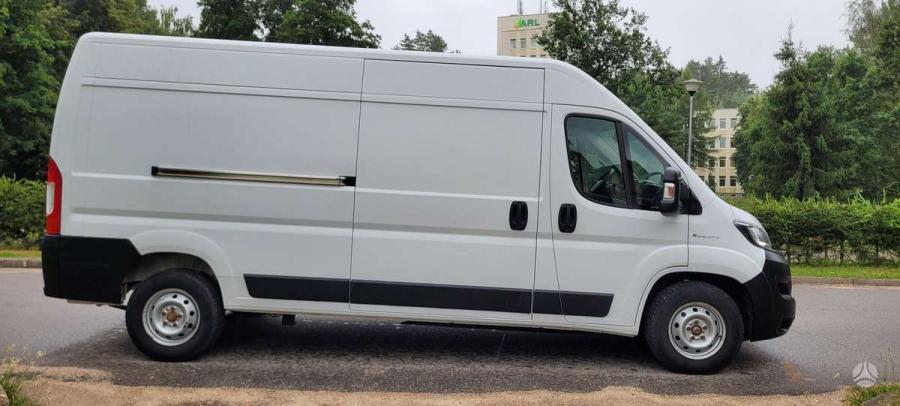 White Fiat Ducato 2021 in Elektrenai, with an engine capacity of 0.00 L and mileage of 28 thousand km for 14950 €, photo 17 on AUTOMOTO.COM.LV