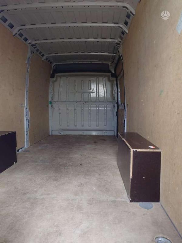 White Fiat Ducato 2021 in Taurage, with an engine capacity of 2.30 L and mileage of 180 thousand km for 13189 €, photo 8 on AUTOMOTO.COM.LV