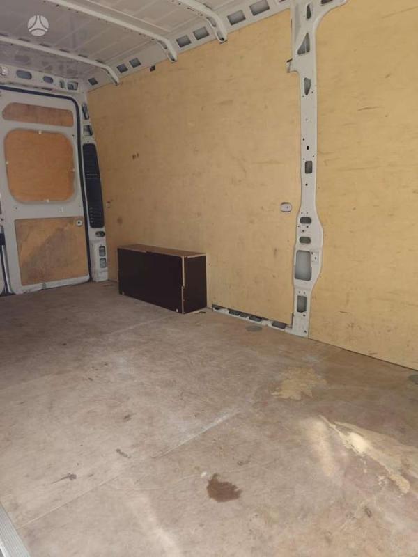 White Fiat Ducato 2021 in Taurage, with an engine capacity of 2.30 L and mileage of 180 thousand km for 13189 €, photo 9 on AUTOMOTO.COM.LV