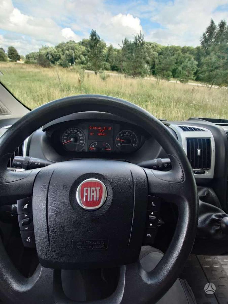 White Fiat Ducato 2021 in Taurage, with an engine capacity of 2.30 L and mileage of 180 thousand km for 13189 €, photo 13 on AUTOMOTO.COM.LV