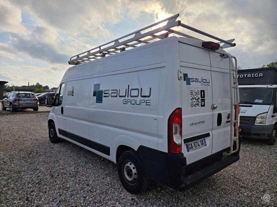 White Fiat Ducato 2021 in Taurage, with an engine capacity of 2.29 L and mileage of 196 thousand km for 11011 €, photo 6 on AUTOMOTO.COM.LV