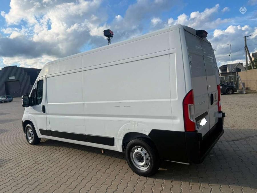 White Fiat Ducato 2021 in Kaunas, with an engine capacity of 2.30 L and mileage of 396 thousand km for 6980 €, photo 14 on AUTOMOTO.COM.LV