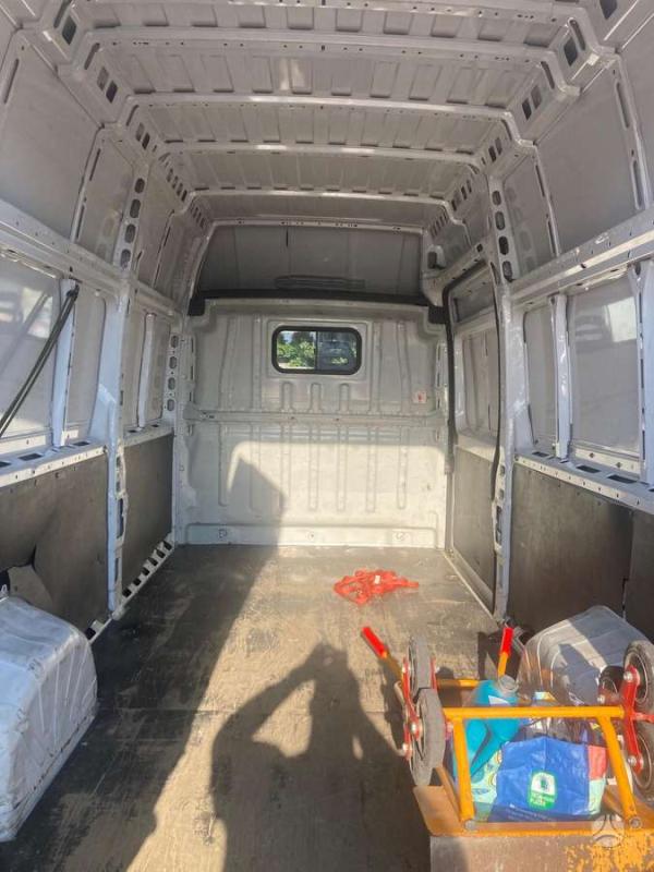 White Fiat Ducato 2021 in Vilnius, with an engine capacity of 2.29 L and mileage of 294 thousand km for 9500 €, photo 8 on AUTOMOTO.COM.LV