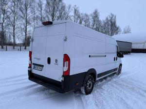 White Fiat Ducato 2022 in Kupiskis, with an engine capacity of 2.18 L and mileage of 305 thousand km for 13500 €, photo 9 on AUTOMOTO.COM.LV