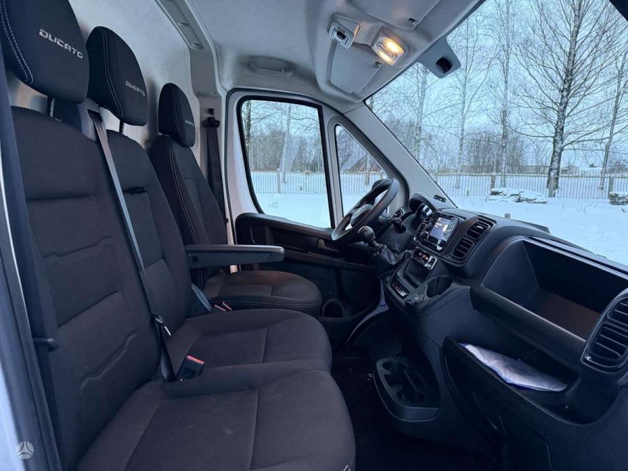White Fiat Ducato 2022 in Kupiskis, with an engine capacity of 2.18 L and mileage of 305 thousand km for 13500 €, photo 17 on AUTOMOTO.COM.LV