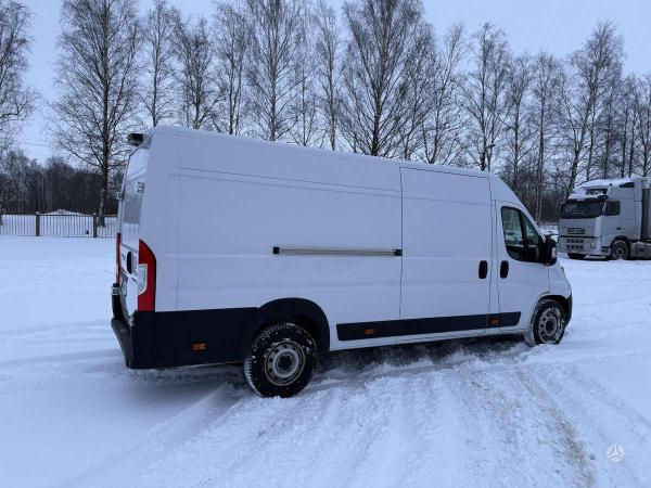White Fiat Ducato 2022 in Kupiskis, with an engine capacity of 2.18 L and mileage of 305 thousand km for 10200 €, photo 3 on AUTOMOTO.COM.LV