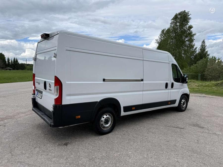 White Fiat Ducato 2022 in Kupiskis, with an engine capacity of 2.18 L and mileage of 299 thousand km for 7950 €, photo 4 on AUTOMOTO.COM.LV
