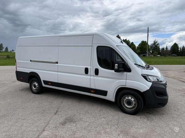 White Fiat Ducato 2022 in Kupiskis, with an engine capacity of 2.18 L and mileage of 299 thousand km for 7950 €, photo 5 on AUTOMOTO.COM.LV