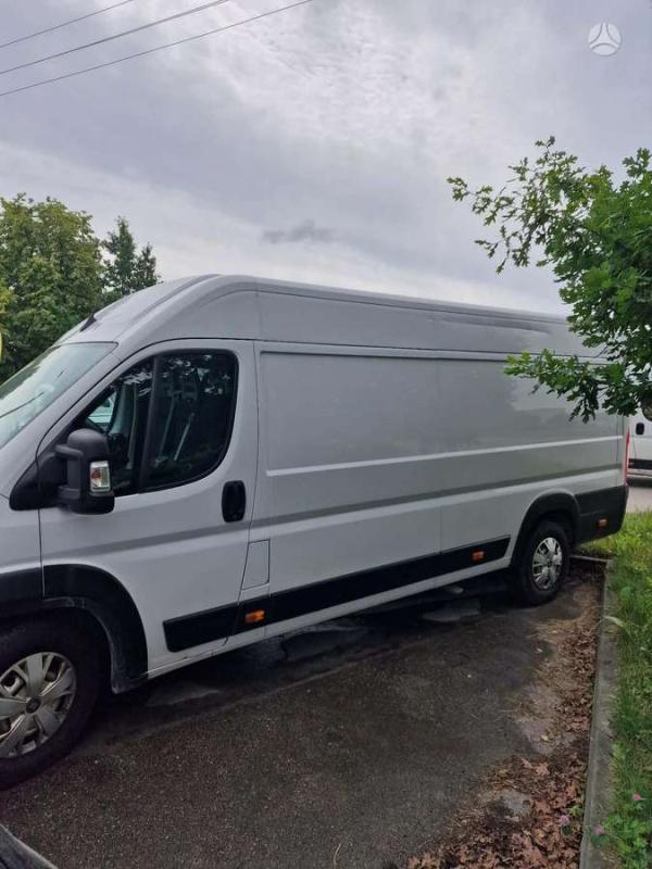 White Fiat Ducato 2022 in Kaisiadorys, with an engine capacity of 2.18 L and mileage of 230 thousand km for 4500 €, photo 5 on AUTOMOTO.COM.LV