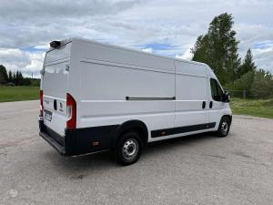 White Fiat Ducato 2022 in Kupiskis, with an engine capacity of 2.18 L and mileage of 298 thousand km for 7600 €, photo 7 on AUTOMOTO.COM.LV