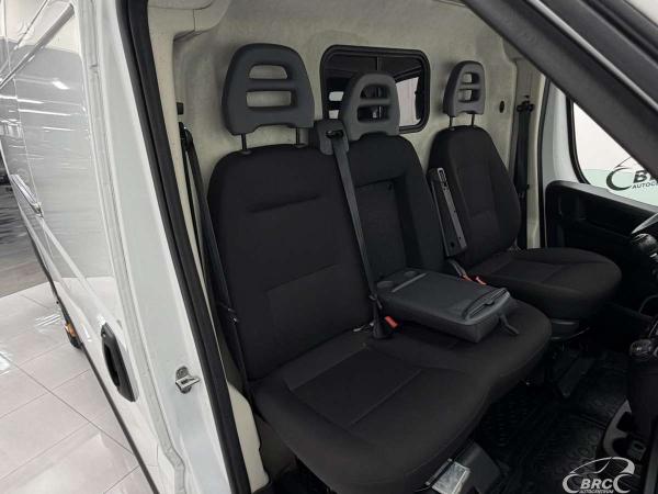 White Fiat Ducato 2023 in Vilnius, with an engine capacity of 2.18 L and mileage of 113 thousand km for 19500 €, photo 7 on AUTOMOTO.COM.LV